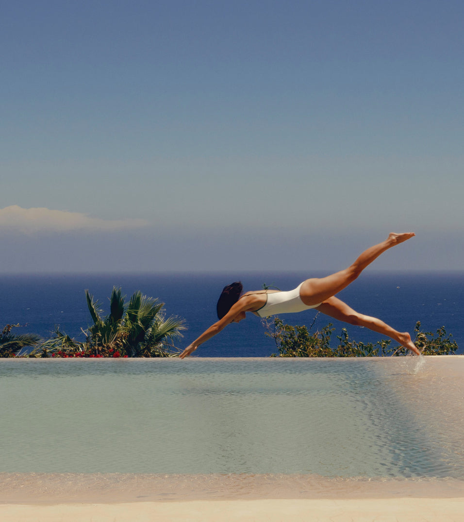 Lookbook cover page – Icone Lingerie