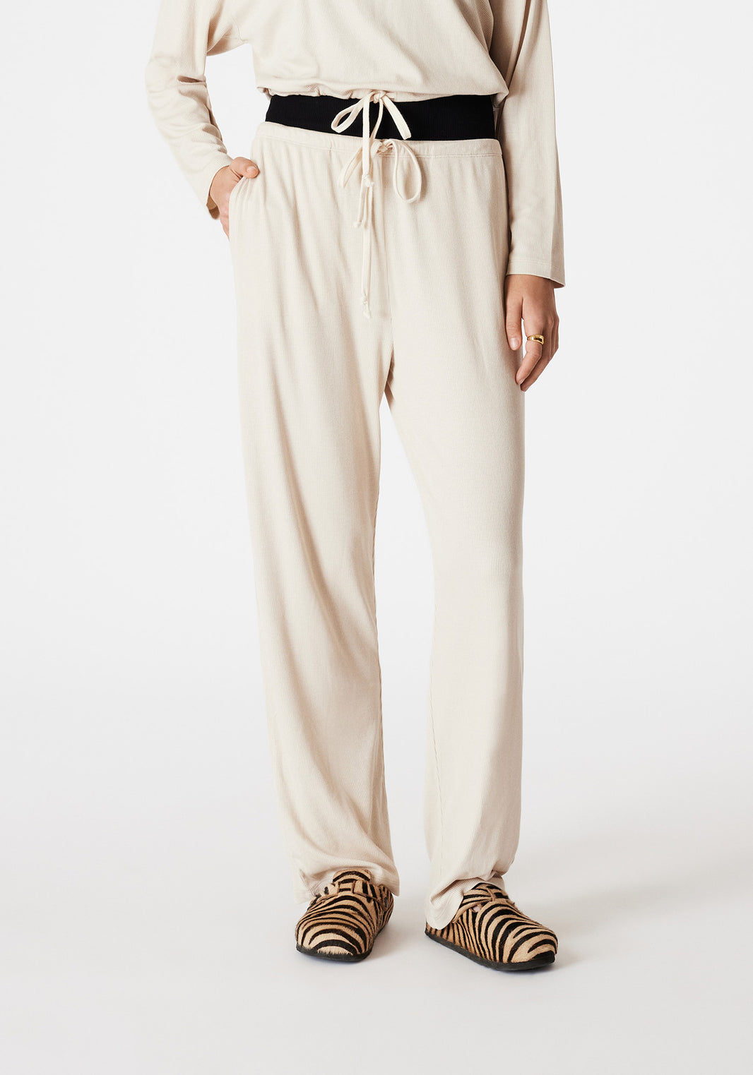 SWEAT ELISE LIN – Icone Lingerie